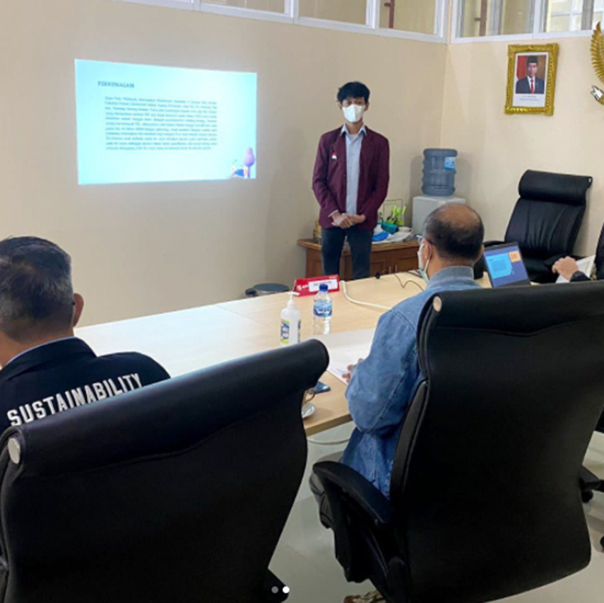 IKPP Serang memberikan beasiswa kepada mahasiswa berprestasi - Indah Kiat